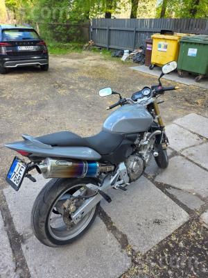 Хонда Hornet CB 600F 2005 в Рига, объемом двигателя 0.60 л и пробегом 0 тыс. км за 2050 €, фото 5 на AUTOMOTO.COM.LV