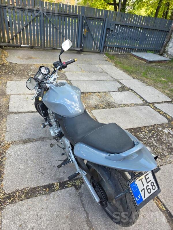 Honda Hornet CB 600F 2005 Rīga, ar dzinēja tilpumu 0.60 L un nobraukumu 0 tūkst. km par 1800 €, foto 3 vietnē AUTOMOTO.COM.LV