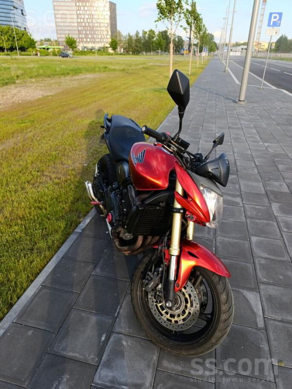 Honda Hornet CB 600F 2009 in Riga, with an engine capacity of 0.60 L and mileage of 0 thousand km for 3400 €, photo 1 on AUTOMOTO.COM.LV