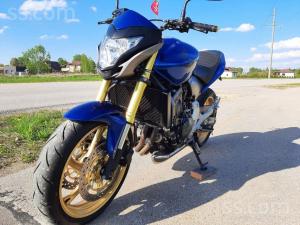 Хонда Hornet CB 600F 2013 в Рига, объемом двигателя 0.60 л и пробегом 0 тыс. км за 4700 €, фото 3 на AUTOMOTO.COM.LV