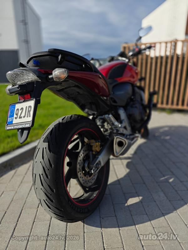 Красный Хонда Hornet CB 600F 2007 в Таллин, объемом двигателя 0.60 л и пробегом 33 тыс. км за 3500 €, фото 4 на AUTOMOTO.COM.LV