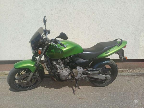 Green Honda Hornet 2003 in Ukmerge, with an engine capacity of 0.60 L and mileage of 61 thousand km for 1550 €, photo 1 on AUTOMOTO.COM.LV