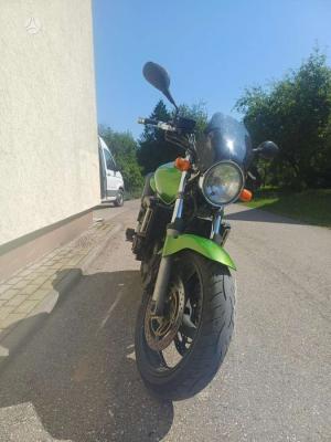 Green Honda Hornet 2003 in Ukmerge, with an engine capacity of 0.60 L and mileage of 61 thousand km for 1550 €, photo 3 on AUTOMOTO.COM.LV