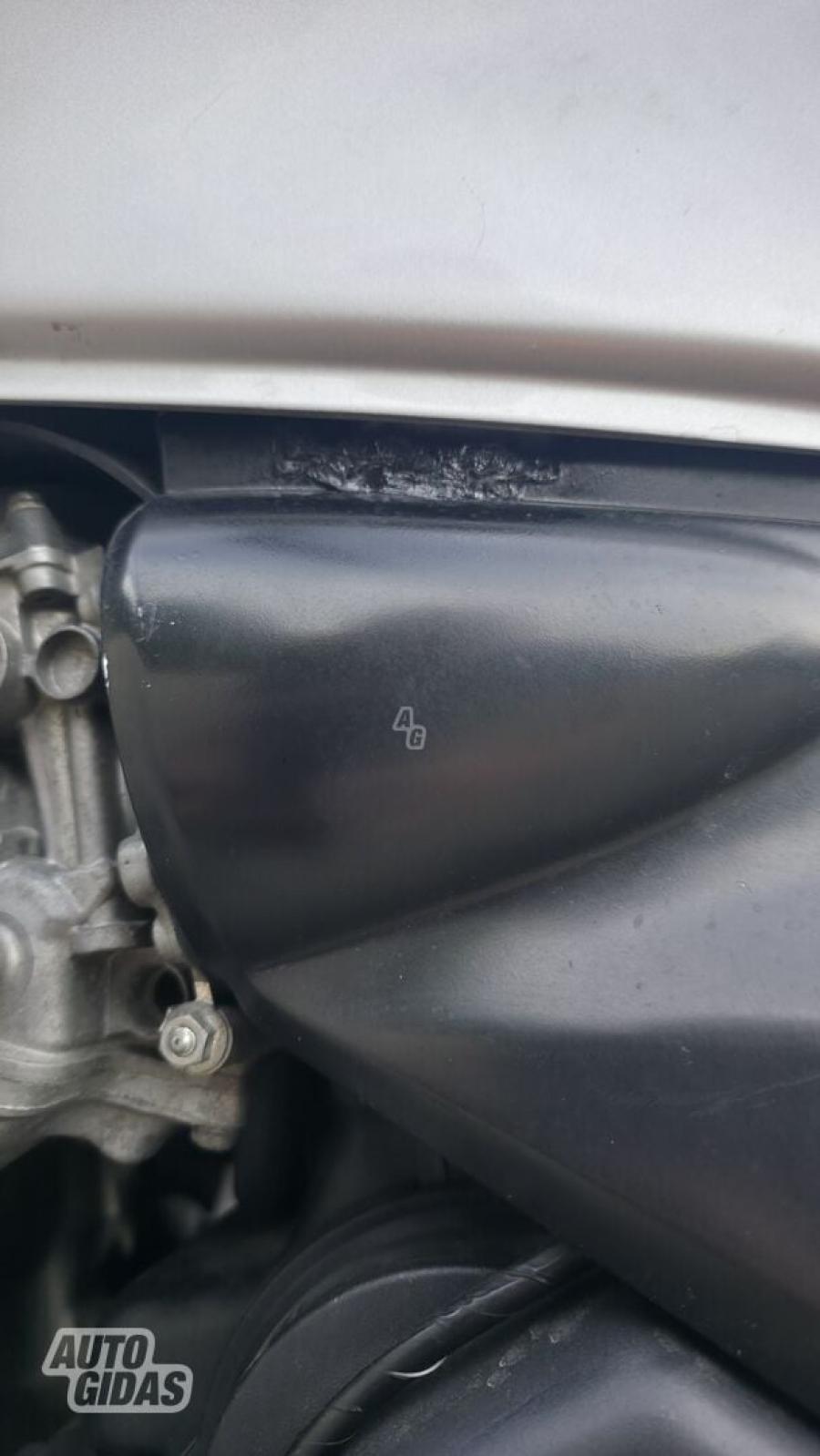 Pelēks Honda Hornet 2004 Biržai, ar dzinēja tilpumu 0.60 L un nobraukumu 63 tūkst. km par 1550 €, foto 16 vietnē AUTOMOTO.COM.LV