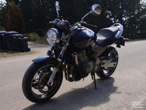 Pelēks Honda Hornet 2005 Elektrėnai, ar dzinēja tilpumu 0.00 L un nobraukumu 49 tūkst. km par 1800 €, foto 5 vietnē AUTOMOTO.COM.LV