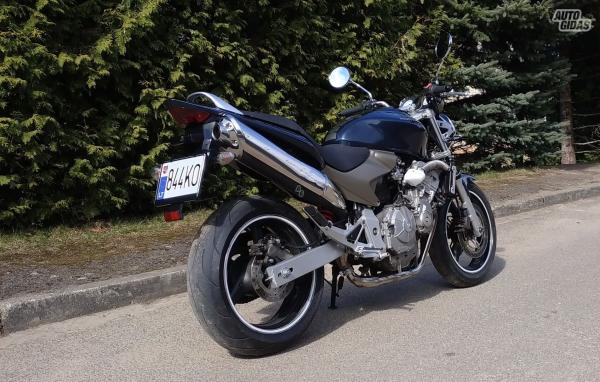 Pelēks Honda Hornet 2005 Elektrėnai, ar dzinēja tilpumu 0.00 L un nobraukumu 49 tūkst. km par 1800 €, foto 7 vietnē AUTOMOTO.COM.LV