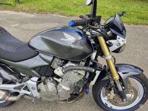 Grey Honda Hornet 2006 in Klaipeda, with an engine capacity of 0.60 L and mileage of 39 thousand km for 2600 €, photo 6 on AUTOMOTO.COM.LV