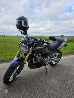 Grey Honda Hornet 2006 in Klaipeda, with an engine capacity of 0.60 L and mileage of 39 thousand km for 2600 €, photo 15 on AUTOMOTO.COM.LV