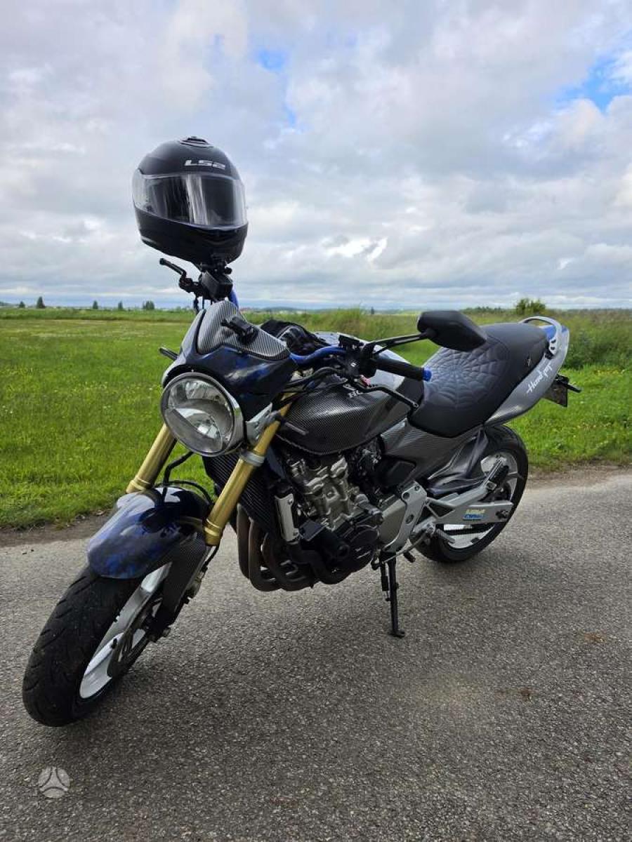 Grey Honda Hornet 2006 in Klaipeda, with an engine capacity of 0.60 L and mileage of 39 thousand km for 2600 €, photo 15 on AUTOMOTO.COM.LV