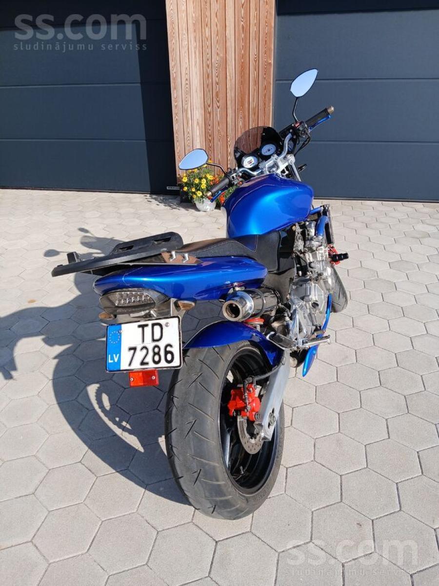Honda Hornet 1999 in Riga, with an engine capacity of 0.60 L and mileage of 0 thousand km for 1800 €, photo 3 on AUTOMOTO.COM.LV