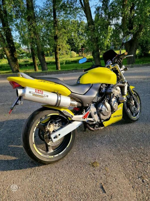 Honda Hornet 1999 Kaišiadorys, ar dzinēja tilpumu 0.60 L un nobraukumu 42 tūkst. km par 1700 €, foto 1 vietnē AUTOMOTO.COM.LV