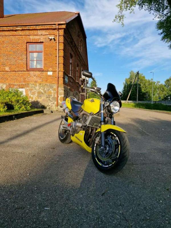Honda Hornet 1999 Kaišiadorys, ar dzinēja tilpumu 0.60 L un nobraukumu 42 tūkst. km par 1700 €, foto 6 vietnē AUTOMOTO.COM.LV
