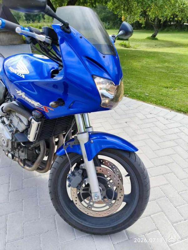 Honda Hornet 2000 in Vilnius, with an engine capacity of 0.60 L and mileage of 39 thousand km for 1300 €, photo 6 on AUTOMOTO.COM.LV