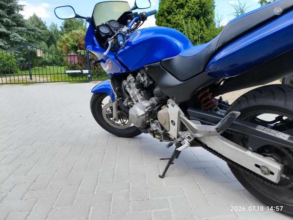 Honda Hornet 2000 in Vilnius, with an engine capacity of 0.60 L and mileage of 39 thousand km for 1300 €, photo 9 on AUTOMOTO.COM.LV