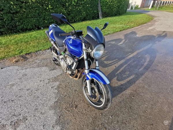 Honda Hornet 2001 Jurbarkas, ar dzinēja tilpumu 0.60 L un nobraukumu 53 tūkst. km par 1474 €, foto 10 vietnē AUTOMOTO.COM.LV