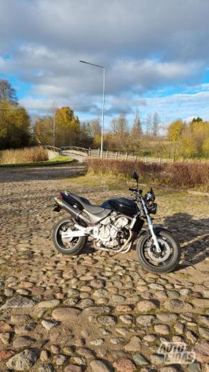 Honda Hornet 2001 Telšiai, ar dzinēja tilpumu 0.60 L un nobraukumu 42 tūkst. km par 1950 €, foto 4 vietnē AUTOMOTO.COM.LV