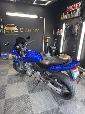 Honda Hornet 2001 in Klaipeda, with an engine capacity of 0.60 L and mileage of 45 thousand km for 1700 €, photo 3 on AUTOMOTO.COM.LV