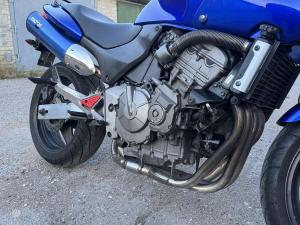 Honda Hornet 2001 in Klaipeda, with an engine capacity of 0.60 L and mileage of 45 thousand km for 1700 €, photo 7 on AUTOMOTO.COM.LV