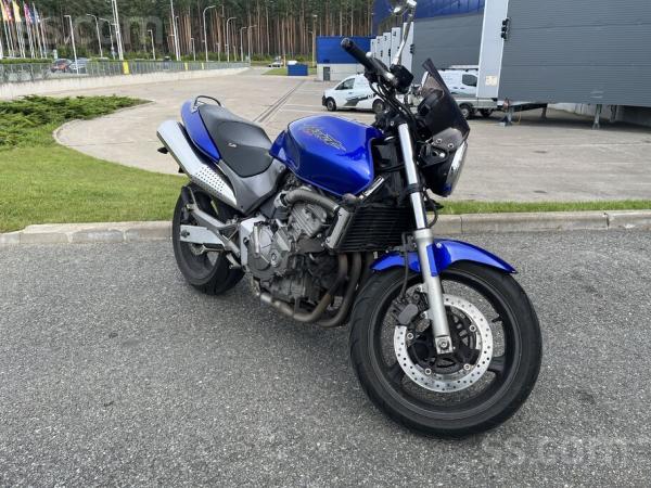 Honda Hornet 2001 Rīga, ar dzinēja tilpumu 0.60 L un nobraukumu 0 tūkst. km par 2100 €, foto 1 vietnē AUTOMOTO.COM.LV