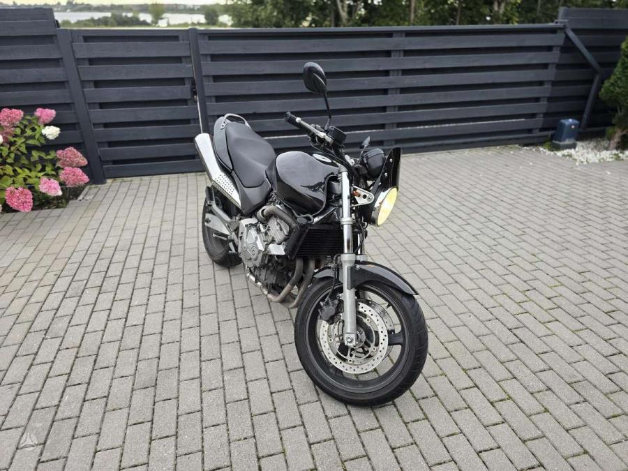 Honda Hornet 2001 Klaipėda, ar dzinēja tilpumu 0.60 L un nobraukumu 49 tūkst. km par 1500 €, foto 3 vietnē AUTOMOTO.COM.LV