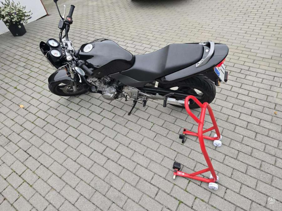 Honda Hornet 2001 Klaipėda, ar dzinēja tilpumu 0.60 L un nobraukumu 49 tūkst. km par 1500 €, foto 7 vietnē AUTOMOTO.COM.LV
