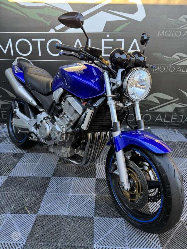 Honda Hornet 2002 Prienai, ar dzinēja tilpumu 0.92 L un nobraukumu 47 tūkst. km par 2750 €, foto 2 vietnē AUTOMOTO.COM.LV