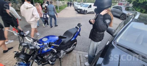 Honda Hornet 2002 Rīga, ar dzinēja tilpumu 0.25 L un nobraukumu 0 tūkst. km par 1600 €, foto 3 vietnē AUTOMOTO.COM.LV