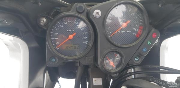 Honda Hornet 2002 in Vilnius, with an engine capacity of 0.00 L and mileage of 0 thousand km for 1400 €, photo 3 on AUTOMOTO.COM.LV