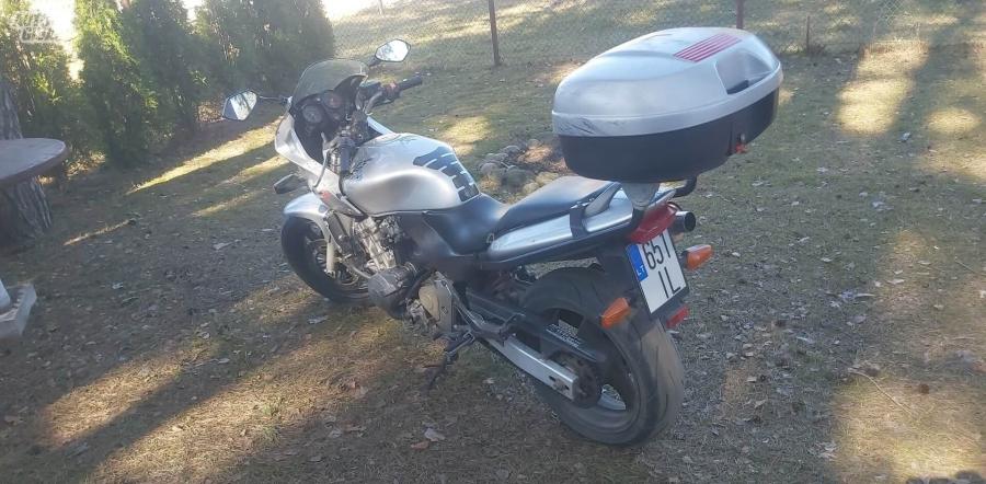 Honda Hornet 2002 in Vilnius, with an engine capacity of 0.00 L and mileage of 0 thousand km for 1400 €, photo 4 on AUTOMOTO.COM.LV