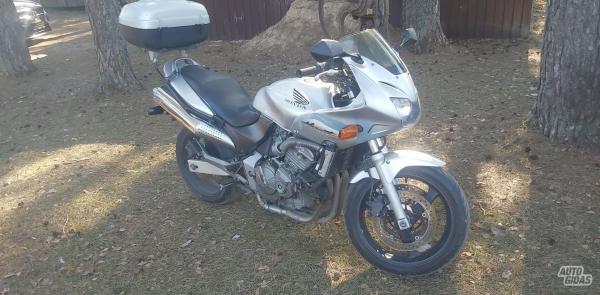 Honda Hornet 2002 in Vilnius, with an engine capacity of 0.00 L and mileage of 0 thousand km for 1400 €, photo 8 on AUTOMOTO.COM.LV