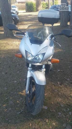 Honda Hornet 2002 in Vilnius, with an engine capacity of 0.00 L and mileage of 0 thousand km for 1400 €, photo 9 on AUTOMOTO.COM.LV