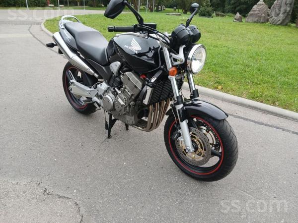 Honda Hornet 2002 in Riga, with an engine capacity of 0.92 L and mileage of 0 thousand km for 3800 €, photo 3 on AUTOMOTO.COM.LV