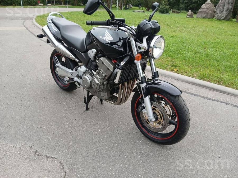 Honda Hornet 2002 in Riga, with an engine capacity of 0.92 L and mileage of 0 thousand km for 3800 €, photo 3 on AUTOMOTO.COM.LV