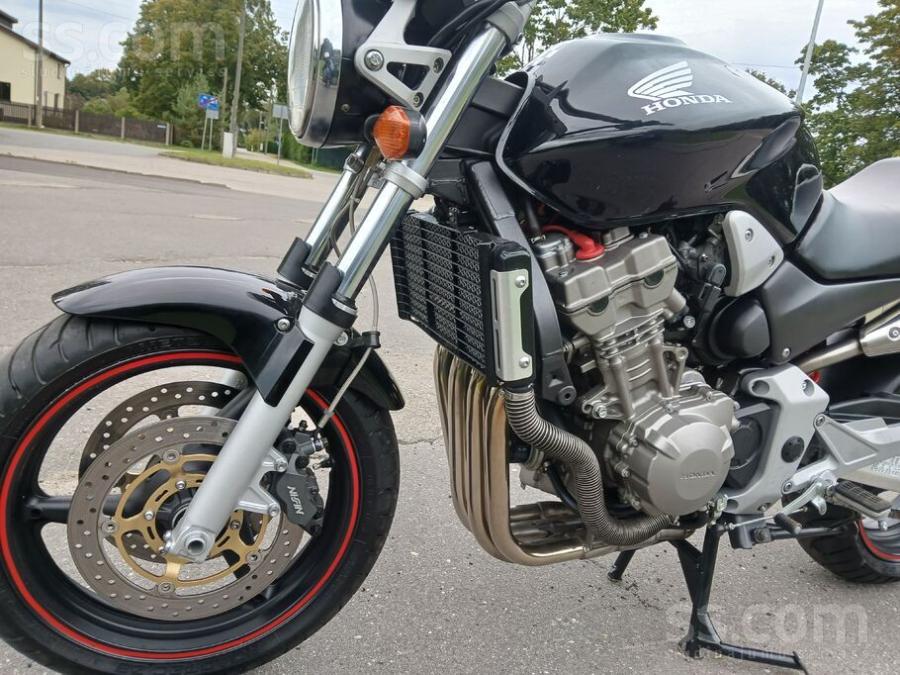 Honda Hornet 2002 in Riga, with an engine capacity of 0.92 L and mileage of 0 thousand km for 3800 €, photo 5 on AUTOMOTO.COM.LV
