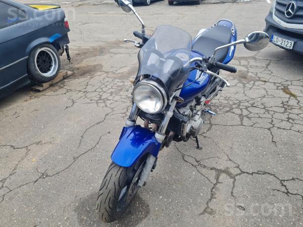 Honda Hornet 2003 Rīga, ar dzinēja tilpumu 0.60 L un nobraukumu 0 tūkst. km par 2000 €, foto 1 vietnē AUTOMOTO.COM.LV