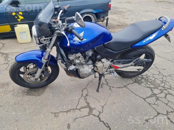 Honda Hornet 2003 Rīga, ar dzinēja tilpumu 0.60 L un nobraukumu 0 tūkst. km par 2000 €, foto 3 vietnē AUTOMOTO.COM.LV