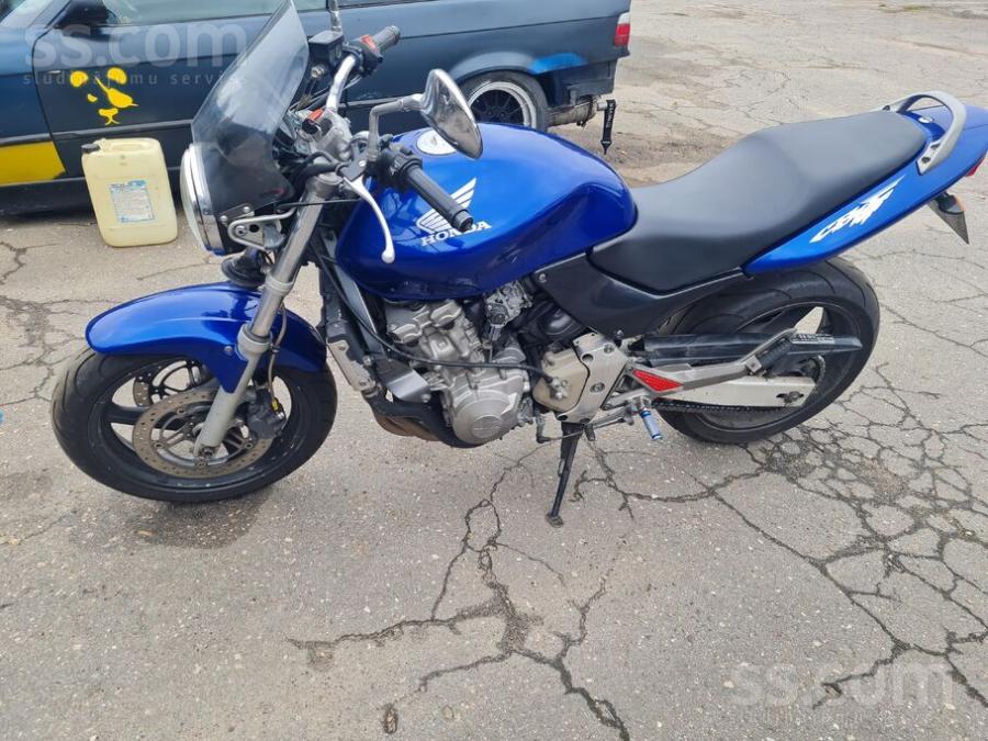 Honda Hornet 2003 Rīga, ar dzinēja tilpumu 0.60 L un nobraukumu 0 tūkst. km par 2000 €, foto 4 vietnē AUTOMOTO.COM.LV