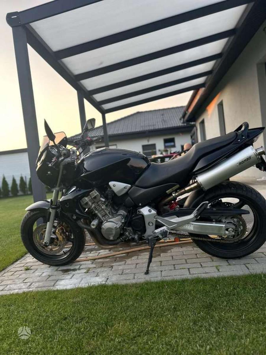 Honda Hornet 2003 in Klaipeda, with an engine capacity of 0.92 L and mileage of 52 thousand km for 1900 €, photo 5 on AUTOMOTO.COM.LV