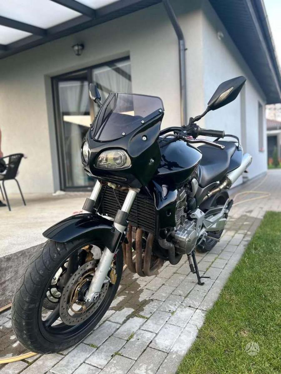 Honda Hornet 2003 in Klaipeda, with an engine capacity of 0.92 L and mileage of 52 thousand km for 1900 €, photo 6 on AUTOMOTO.COM.LV