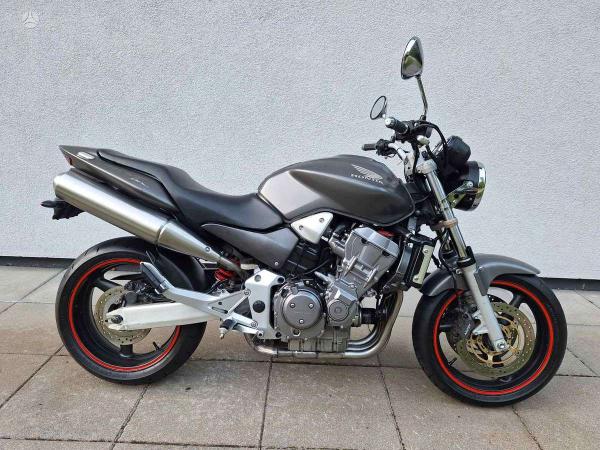 Honda Hornet 2003 Prienai, ar dzinēja tilpumu 0.92 L un nobraukumu 37 tūkst. km par 2650 €, foto 2 vietnē AUTOMOTO.COM.LV