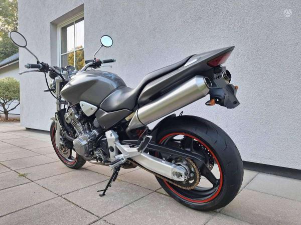Honda Hornet 2003 Prienai, ar dzinēja tilpumu 0.92 L un nobraukumu 37 tūkst. km par 2650 €, foto 4 vietnē AUTOMOTO.COM.LV