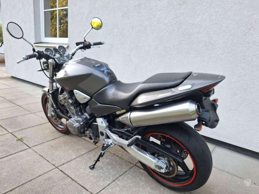 Honda Hornet 2003 Prienai, ar dzinēja tilpumu 0.92 L un nobraukumu 37 tūkst. km par 2650 €, foto 9 vietnē AUTOMOTO.COM.LV