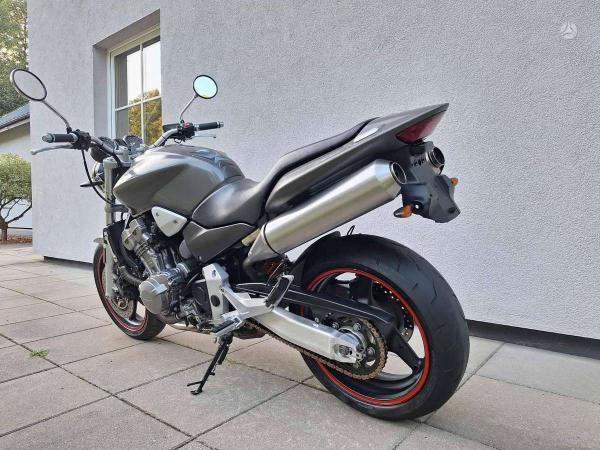 Honda Hornet 2003 Prienai, ar dzinēja tilpumu 0.92 L un nobraukumu 37 tūkst. km par 2650 €, foto 9 vietnē AUTOMOTO.COM.LV