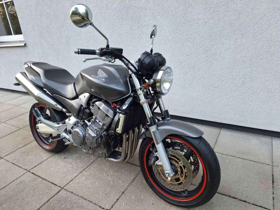 Honda Hornet 2003 Prienai, ar dzinēja tilpumu 0.92 L un nobraukumu 37 tūkst. km par 2650 €, foto 12 vietnē AUTOMOTO.COM.LV