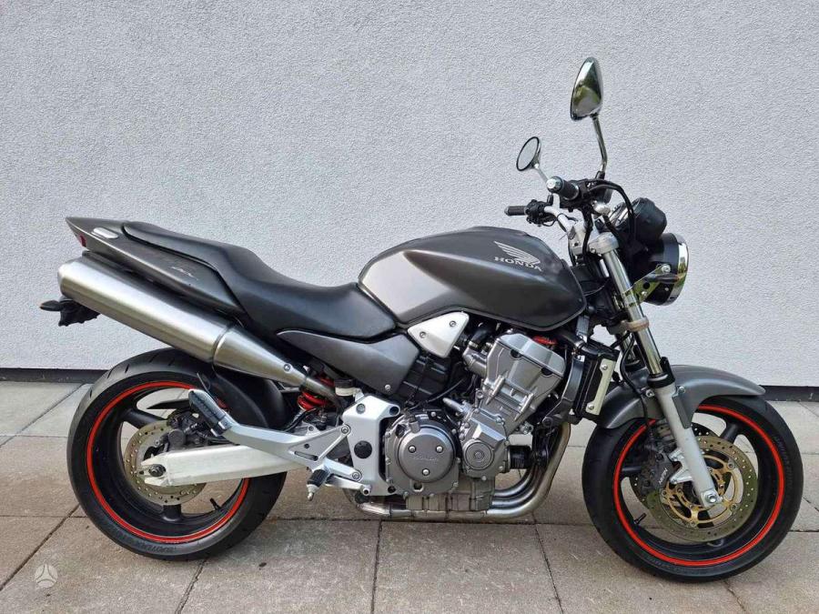 Honda Hornet 2003 Prienai, ar dzinēja tilpumu 0.92 L un nobraukumu 37 tūkst. km par 2650 €, foto 20 vietnē AUTOMOTO.COM.LV
