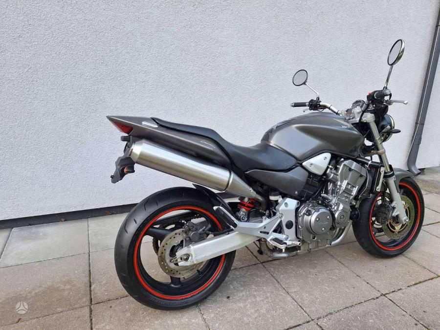 Honda Hornet 2003 Prienai, ar dzinēja tilpumu 0.92 L un nobraukumu 37 tūkst. km par 2650 €, foto 21 vietnē AUTOMOTO.COM.LV