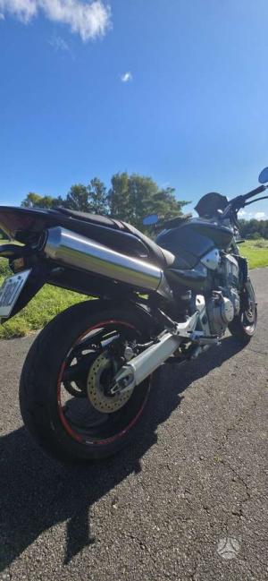 Honda Hornet 2003 Panevēža, ar dzinēja tilpumu 0.90 L un nobraukumu 40 tūkst. km par 3050 €, foto 5 vietnē AUTOMOTO.COM.LV