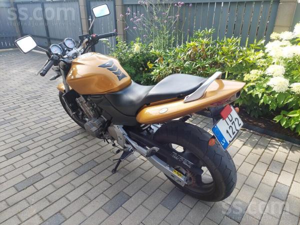 Honda Hornet 2004 Rīga, ar dzinēja tilpumu 0.60 L un nobraukumu 0 tūkst. km par 1700 €, foto 3 vietnē AUTOMOTO.COM.LV