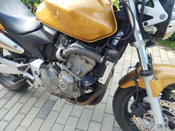 Honda Hornet 2004 Rīga, ar dzinēja tilpumu 0.60 L un nobraukumu 0 tūkst. km par 1700 €, foto 5 vietnē AUTOMOTO.COM.LV