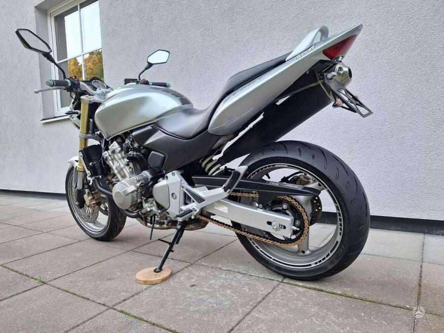 Хонда Hornet 2005 в Пренай, объемом двигателя 0.60 л и пробегом 25 тыс. км за 2350 €, фото 12 на AUTOMOTO.COM.LV